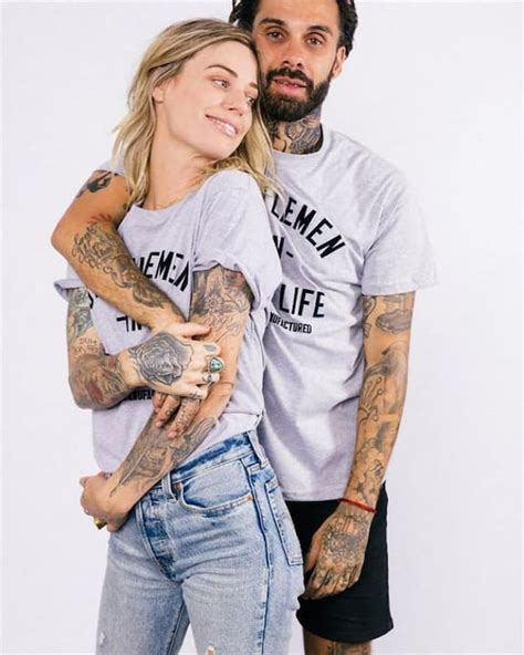 Gin Wigmores New Zealand Tour Review Intimacy Rock And A Love Letter