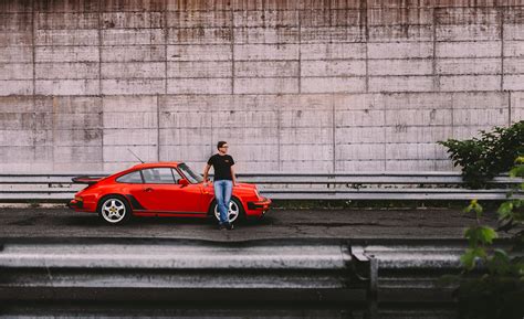 Kontakt Cestni Dirkač