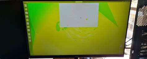 Drivers Screen Turns Yellow Even Using The Live Option Ubuntu Ask Ubuntu