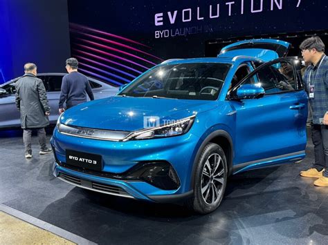 [포토] 역대급 저렴한 수입 전기차 떴다 Byd 아토3 실물 살펴보니 M투데이