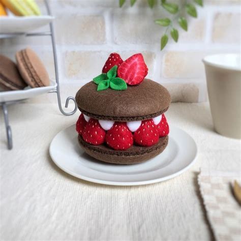 Кексы и пирожные из фетра идеи для творчества Игрушечная еда из войлока Кексы из фетра