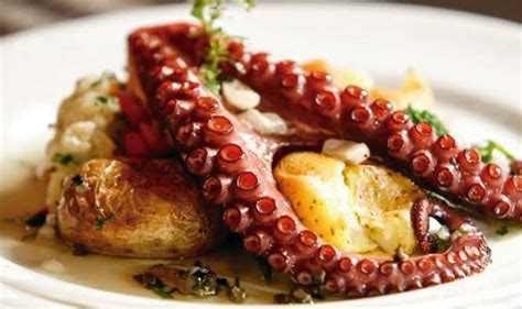 Polvo à Lagareiro Uma Das Receitas Mais Típicas De Portugal Iberismos