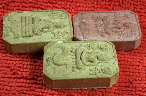 วัดใจ 40บาท พระหลวงพ่อฤาษีลิงขาวทรงไก่และ พระสมเด็จทรงไก่ ปลา เม่น นก พิมพ์หลวงพ่อปาน วัด