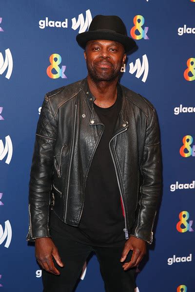 Chris Obi Suimtas DĖl Seksualinio Priekabiavimo Play Radio More Hits