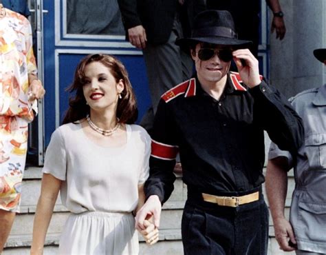 30 Beautiful Pics Of Michael Jackson And Lisa Marie Presley Together