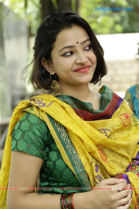 Shweta Basu Prasad Actress Photo Image Pics And Stills 213642