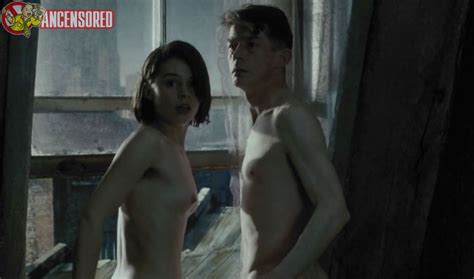 Naked Suzanna Hamilton In