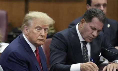 همشهری آنلاین تصاویر پرچم آمریکا برعکس شد پست جنجالی پسر ترامپ