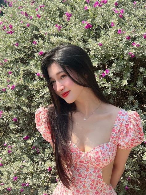 Ph Ng Nhi Ng H Ng Thanh Th Y H U C C Hoa H U Sao