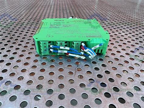 Used Phoenix Contact W3 24dc 500ac 2i Solid State Reversing Contac