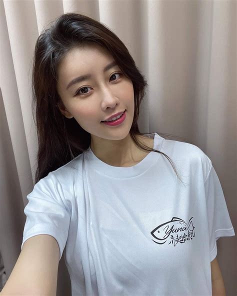 正妹 YUNA 林真亦 Beauty 表特快照