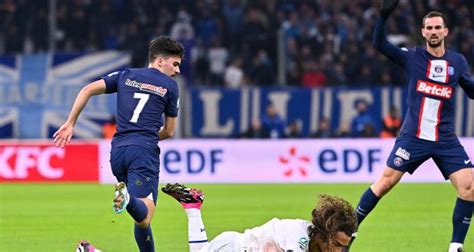 Om Psg Pierre Ménès Nomme Les Maillons Faibles Parisiens Et Encense
