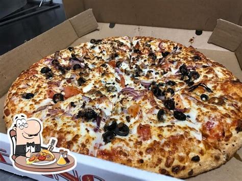 Reginos Pizza Toronto Restaurant Menu Prices And Reviews Reginos Pizza Toronto Restaurant Menu Prices And Reviews