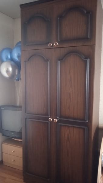 Продам шкаф 2000 руб телевизор в рабочем состоянии 2000 руб матрас на 2 спальную