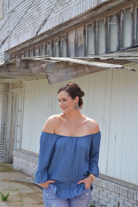 The Gal Next Door Ots Thegalnextdoor Gal Style Mom Style
