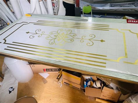 유리창 유리스티커 글자컷팅 시트컷팅 로고 골드 금색 시트 네이버 블로그