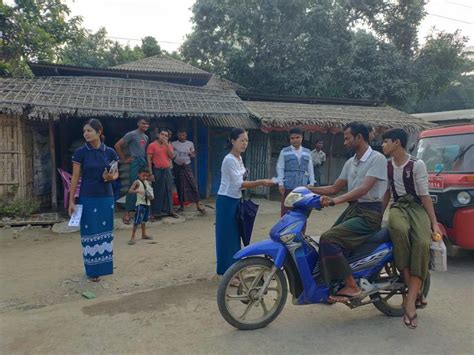 ရခိုင်ပြည်နယ် မောင်တောမြို့၌ မုန်တိုင်းဘေးအန္တရာယ် အသိပညာပေးခြင်းနှင့် လက်ကမ်းစာစောင်များဖြန့်ဝေ