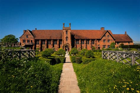 Hatfield House Hospitality Same Sex Friendly Landmark Or Historical Wedding Venue In Hatfield