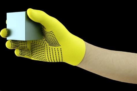 Mits Sensor Packed Glove Helps Ai Identify Objects By Touch