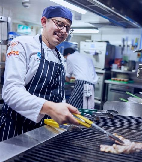 Part Time Kitchen Assistant Job In Chestnut Tree Wolverhampton Wv3 8bt Mitchells And Butlers