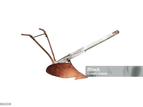농업 오래 된 수동 쟁기에 고립 된 흰색 배경 깊은 Plowing에 대 한 전통적인 복고풍 승마 쟁기 쟁기에 대한 스톡 사진 및
