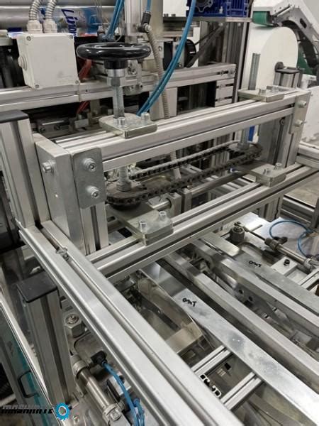 Машините Машина за пакетиране на салфетки и V кърпи