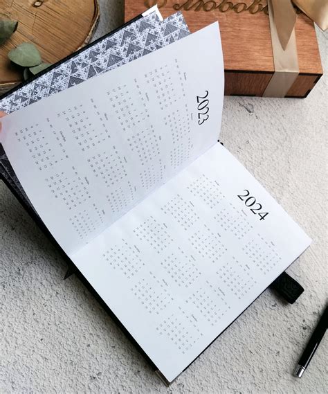 Кожаный черный ежедневник с цельным блоком модель Стандарт — Именные кожаные блокноты и ежедневники