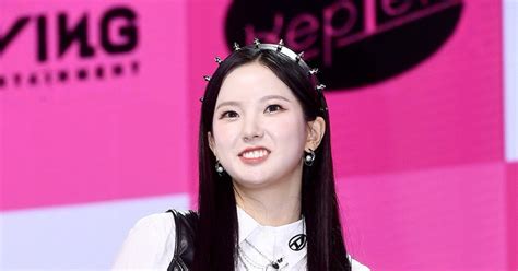 케플러 최유진 토끼 리더[포토]