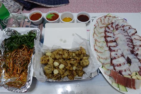문어숙회와 똥집튀김 ㅎ 음식요리 딜바다닷컴 문어숙회와 똥집튀김 ㅎ 음식요리 딜바다닷컴