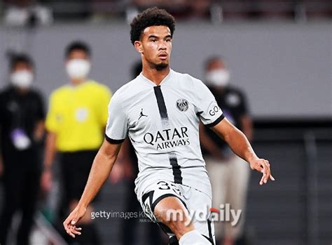 스포키 음바페 16세 PSG 유망주에 이례적 극찬성깔 있어