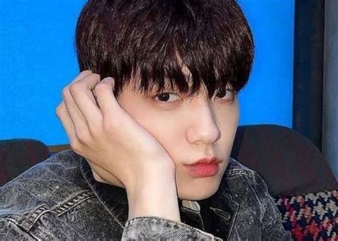 Txts Soobin Reveals Why Bighit Music Bans Idols From Taking Photos With Fans