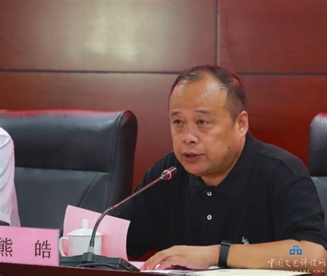 熊皓 余志华 高唤虎 大山谷图库