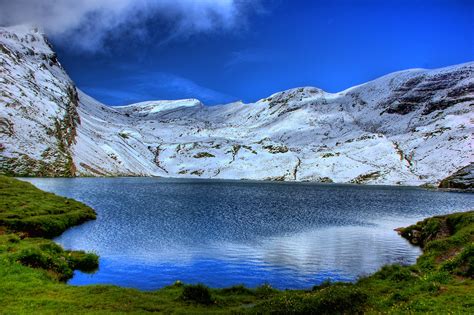 스위스에서 가장 아름다운 호수 12곳