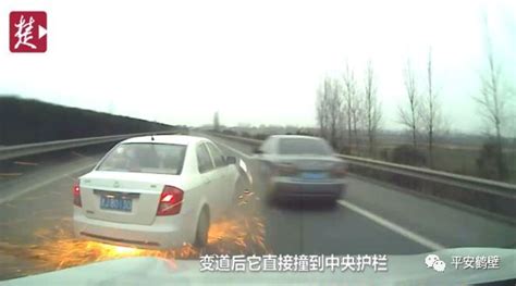 轿车高速上变道强行超车 遭“前后夹击”火花四溅 大豫网腾讯网