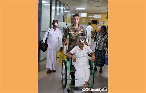 යුද්ධ හමුදාවේ මූලිකත්වයෙන් උතුරු පළාත් අක්‍ෂි රෝගීන් සඳහා නොමිලේ ඇසේ සුද ඉවත් කිරීමේ සැත්කම්