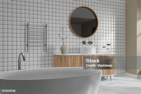 욕실 흰색 인테리어 세면대 세면기 벽의 수도꼭지 및 둥근 거울 용 캐비닛 0명에 대한 스톡 사진 및 기타 이미지 0명 3차원 형태 가구 Istock
