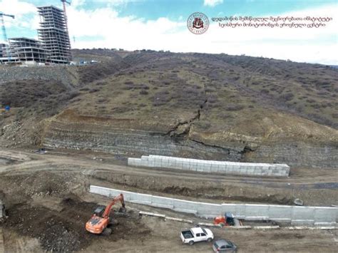 დროებითი წინაღობა მიწის მასების მოჭრა და გატანა რას გეგმავს მერია მეწყრულ ზონაში