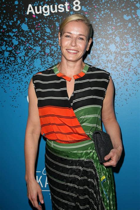 Chelsea Handler Hot Bikini Pictures Expose Her Sexiest Body Figure