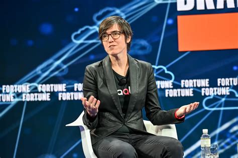 Salesforce Slack Teaming Up On Workplace Chat Service Fortune