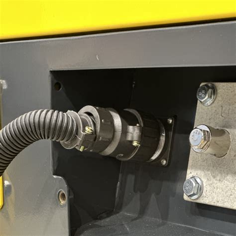 Water Cooled Silent Diesel Generator With 16kw Power Dwg22000se Ats