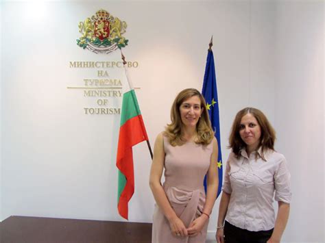 Среща на травъл блогъри с министъра на туризма Николина Ангелкова Друми в думи