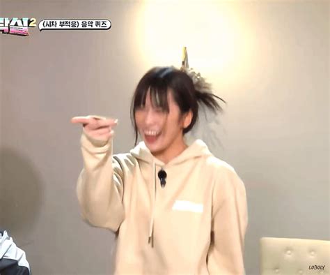 ボード강신のピン ユジン