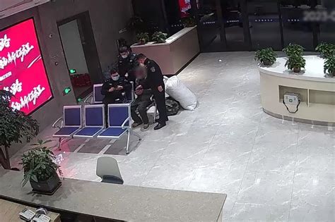 “多亏有你们，我才能回家！”