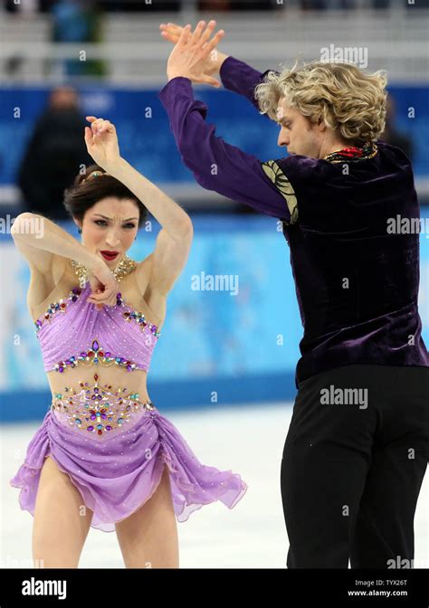 Us Duo Meryl Davis And Charlie White Perform During The Figure