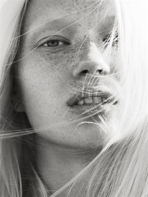 Mikas Evelina Lauren