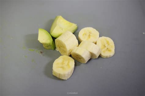 8개월 아기간식 촉촉하고 사르르 녹는 아보카도 시금치 바나나머핀 만들기