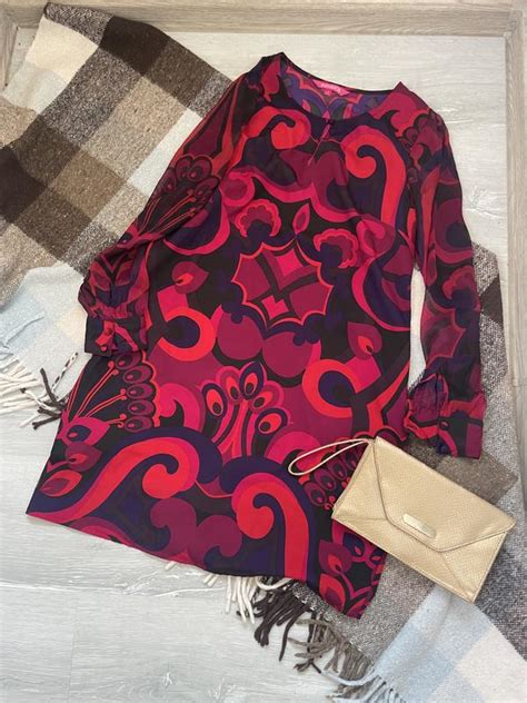 Стильні короткі сукні розпродаж — ціна 100 грн у каталозі Короткі сукні Купити жіночі речі за