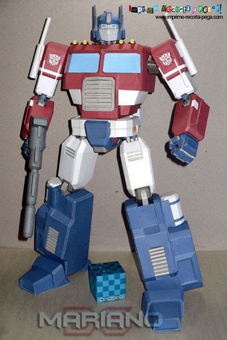 Transformers G1 Optimus Prime Papercraft ~ Free