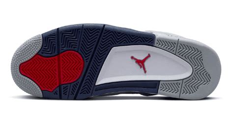 First Look At The Air Jordan 4 Retro Midnight Navy Dh6927 140