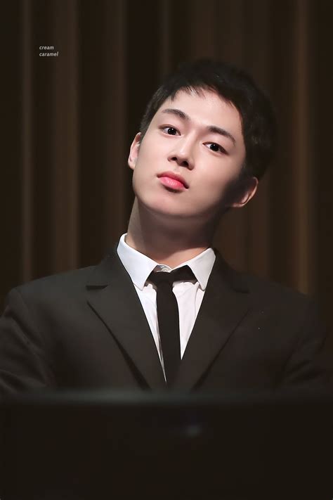 짧은 머리가 잘어울리는 남자~ 인스티즈instiz 연예 카테고리